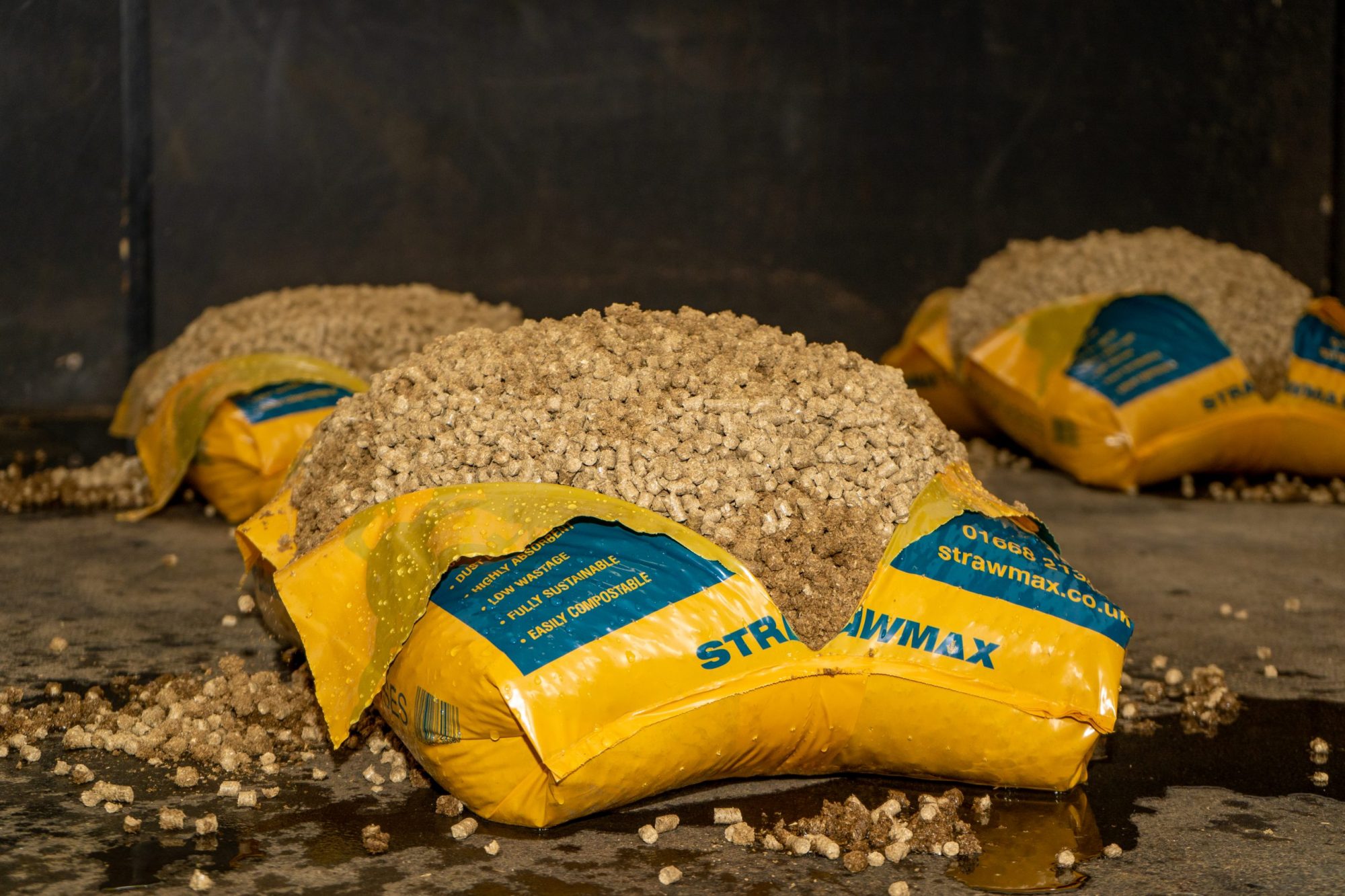 Strawmax 15kg - Buy Stable Bedding Online