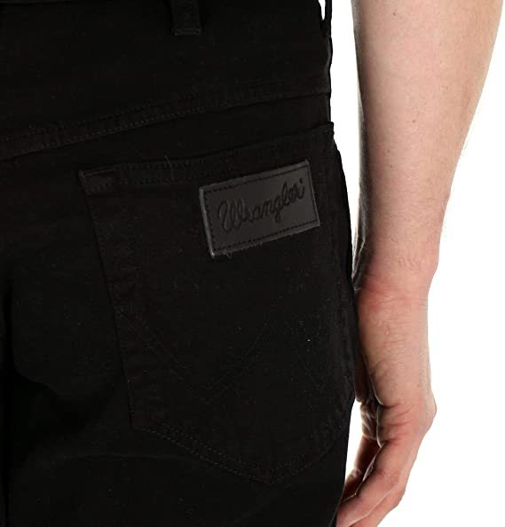 Wrangler Texas Stretch Jeans | Straight Fit in Black