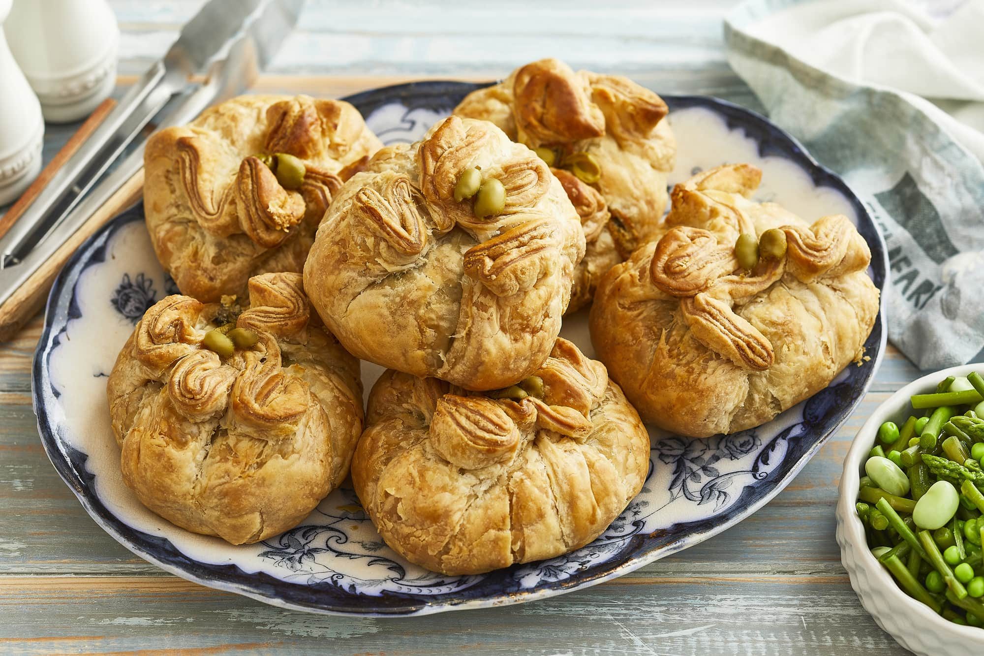 FIELDFAR Field Fare Frozen Spinach, Goat's Cheese & Olive Pastry Purse ...
