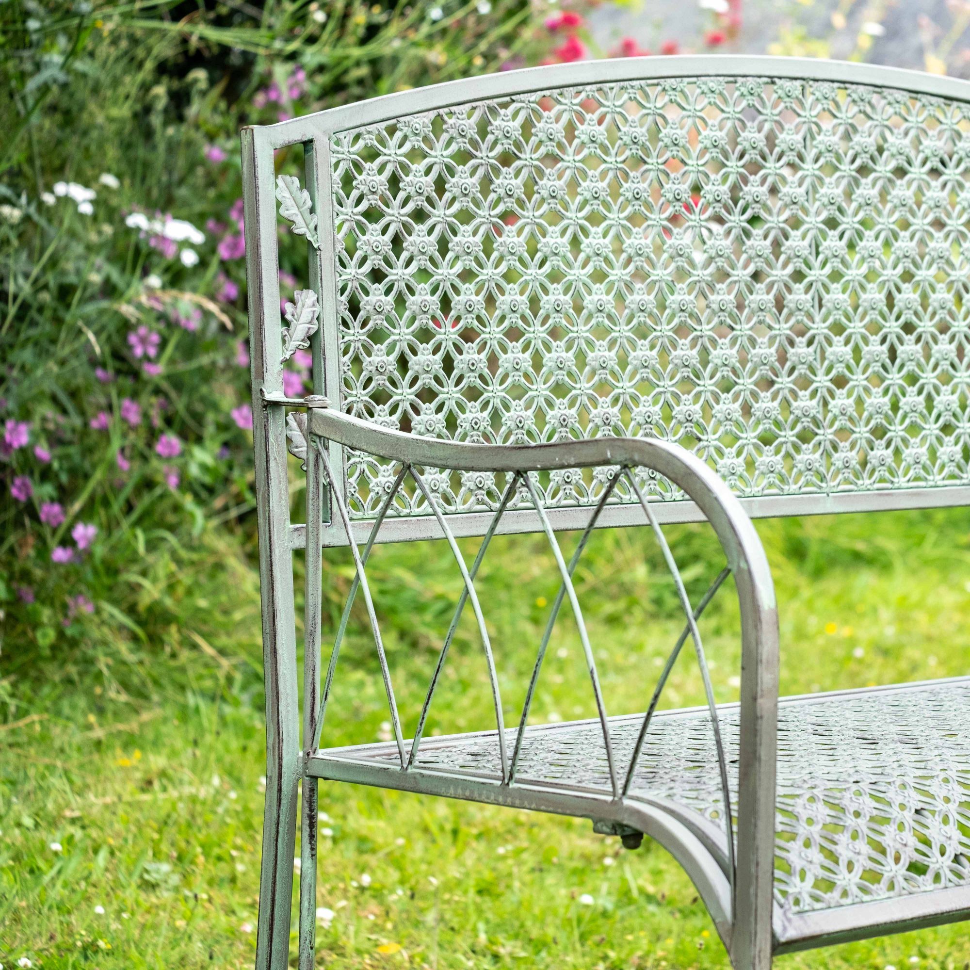 Ascalon Oak Leaf Bench - Outdoor Living