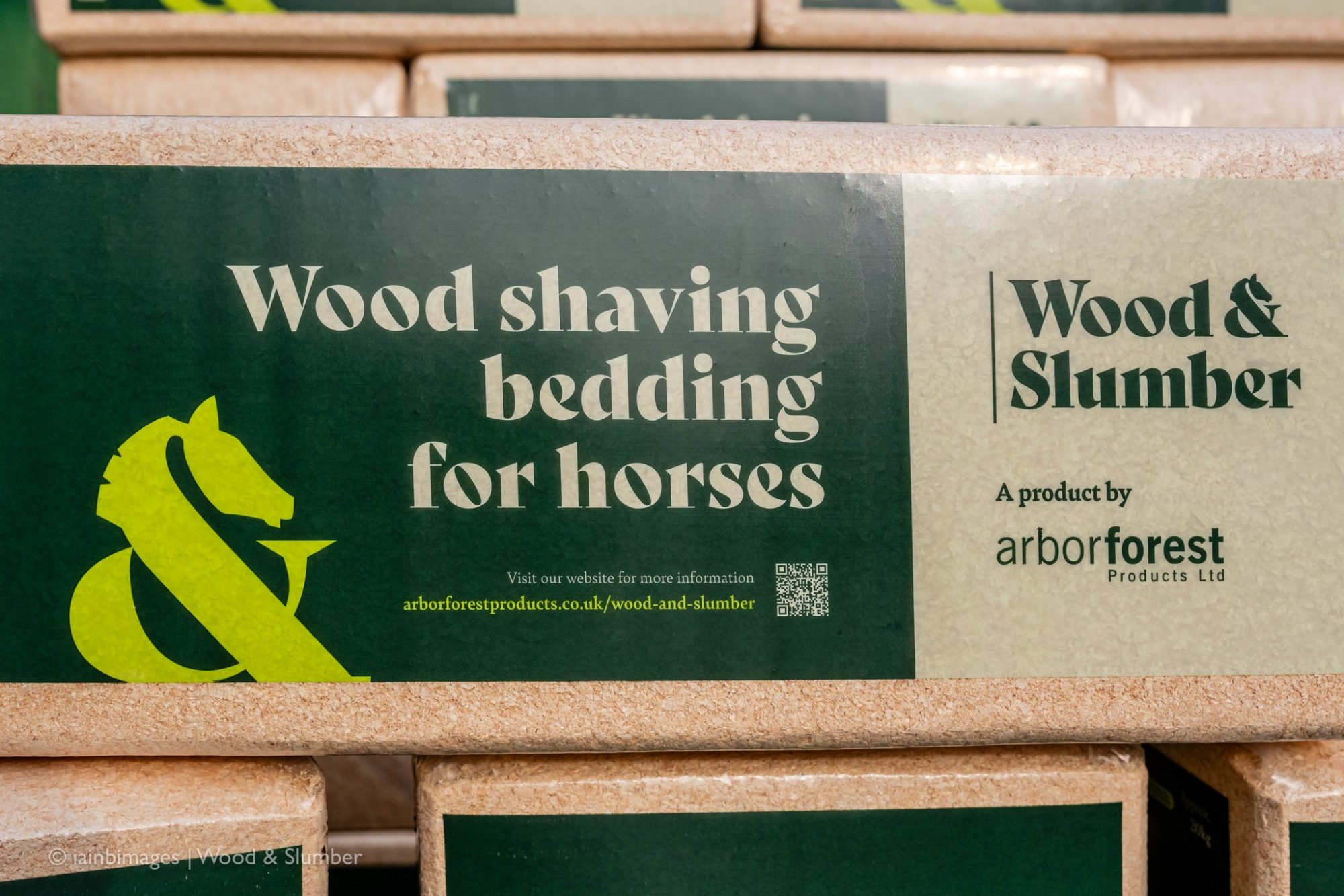 Wood & Slumber Small Flake Shavings 20kg - Buy Stable Bedding Online