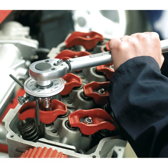 Sealey Square Drive Torque Wrench - Spanners & Wrenches - Mole Avon